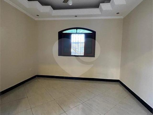 Casa com 2 quartos à venda em Guilhermina SP