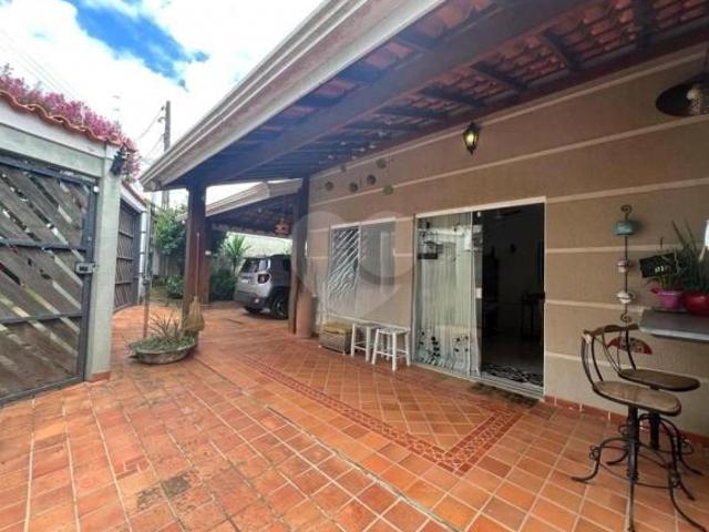 Casa com 2 quartos à venda em Lenheiro SP