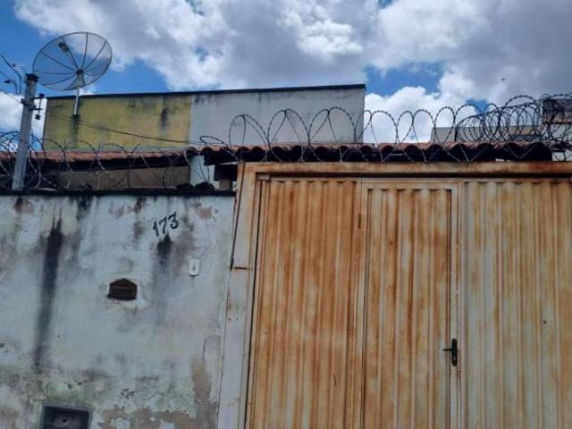 Casa com 2 quartos à venda em Nepomuceno, no bairro Vila Ester