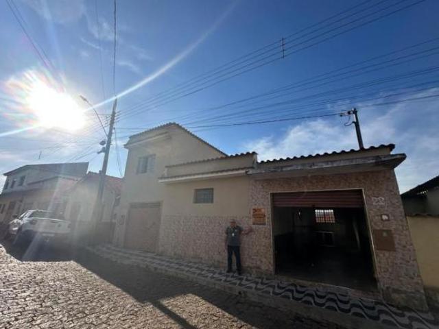 Casa com 2 quartos à venda em Nepomuceno, no bairro Centro