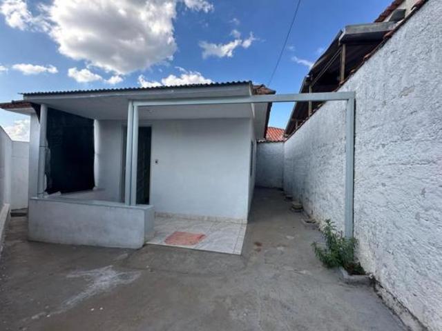 Casa com 2 quartos à venda em Nepomuceno, no bairro Centro