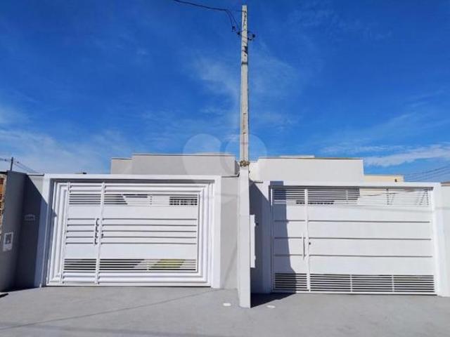 Casa à venda com 2 quartos, sendo 1 suíte, em Parque Industrial, São Carlos