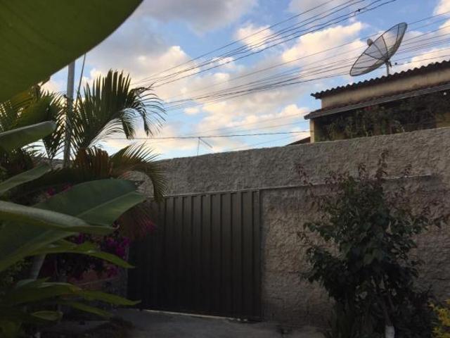 Casa com 2 quartos à venda em Santa Luzia, no bairro Baronesa