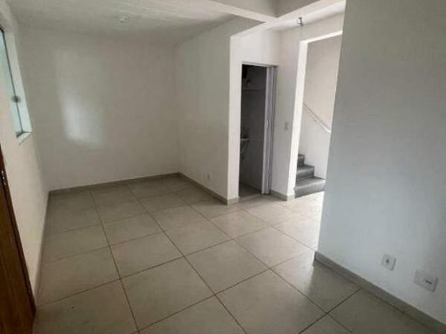Casa com 2 quartos à venda em Santa Luzia, no bairro Liberdade