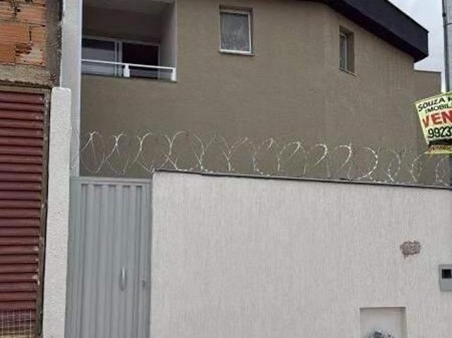 Casa com 2 quartos à venda em Santa Luzia, no bairro Petrópolis