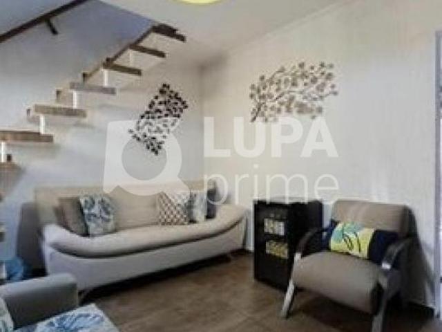 CASA COM 2 QUARTOS À VENDA NA PARADA INGLESA