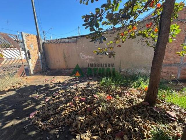 CASA COM 2 QUARTOS A VENDA NA REGIÃO OESTE DE LONDRINA