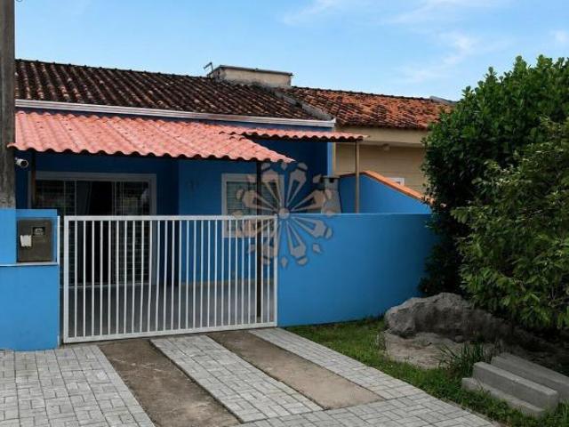Casa com 2 Quartos à Venda no Piçarras em Guaratub