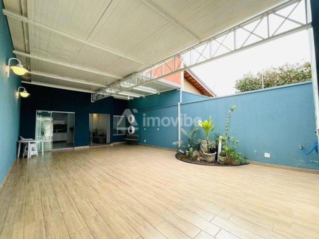 Casa com 2 quartos Americana
