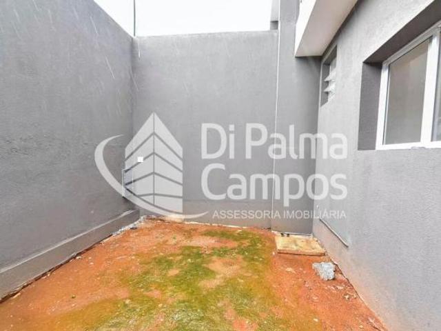 Casa com 2 quartos, área gourmet, vaga e a 600m do metrô Santos Imigrantes