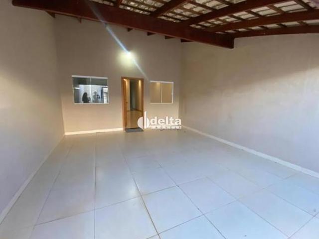 Casa com 2 quartos disponível para venda no bairro Novo Mundo em Uberlândia MG