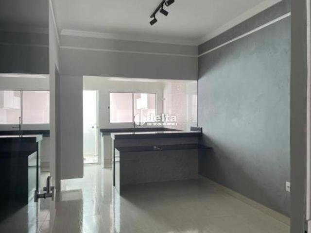 Casa com 2 quartos disponível para venda no bairro Shopping Park em Uberlândia MG
