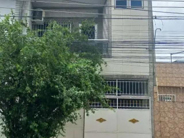 Casa com 2 Quartos e 4 banheiros à Venda, 120 m² por R$ 380.000
