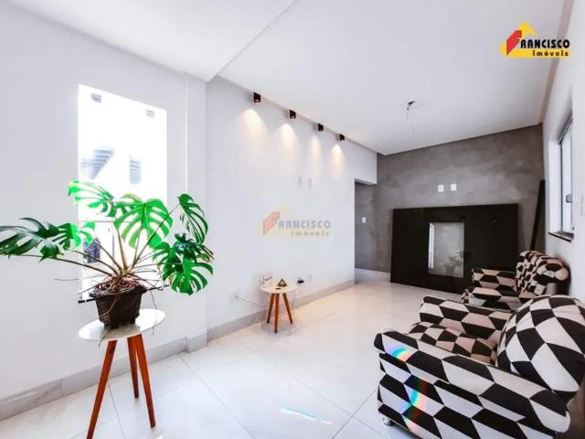 Casa com 2 Quartos e 4 banheiros à Venda, 133 m² por R$ 500.000