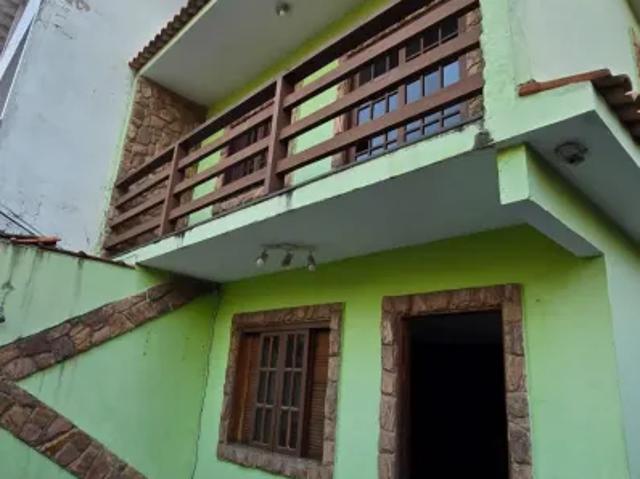 Casa com 2 Quartos e 4 banheiros à Venda, 200 m² por R$ 288.000