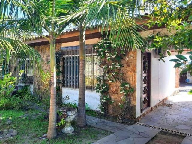 CASA COM 2 QUARTOS E 4 VAGAS COM PISCINA EM VIAMÃO RS