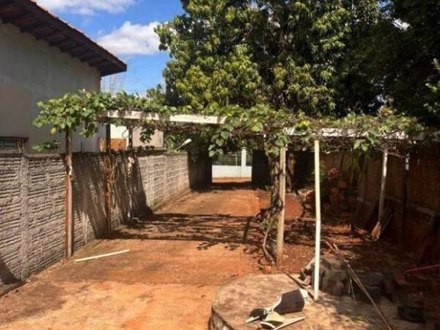 Casa com 2 quartos e 6 vagas à venda na Área Rural em Itaju SP