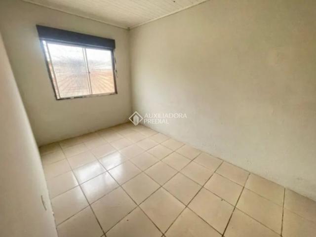 Casa com 2 quartos e 70m² para alugar em Fátima, Canoas