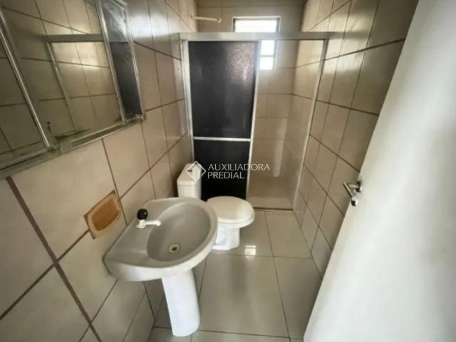 Casa com 2 quartos e 70m² para alugar em Fátima, Canoas