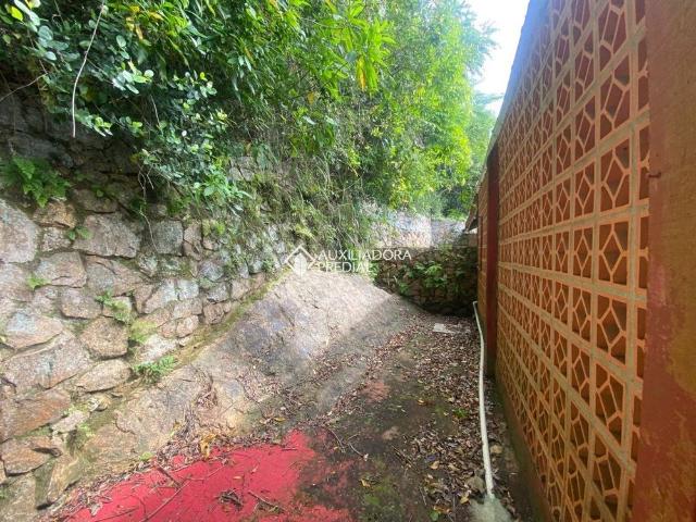 Casa com 2 quartos e 70m² para alugar em Lagoa da Conceição, Florianópolis