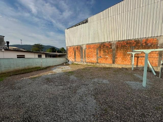 Casa com 2 quartos e 70m² para alugar em Sul Do Rio, Santo Amaro da Imperatriz