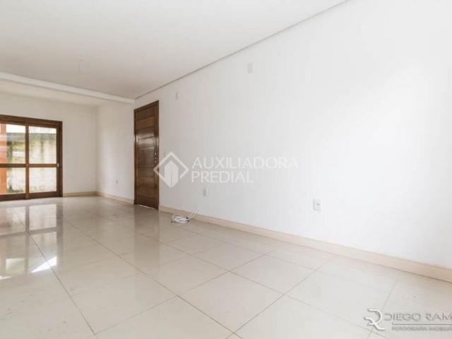 Casa com 2 quartos e 79m² para alugar em Ipanema, Porto Alegre