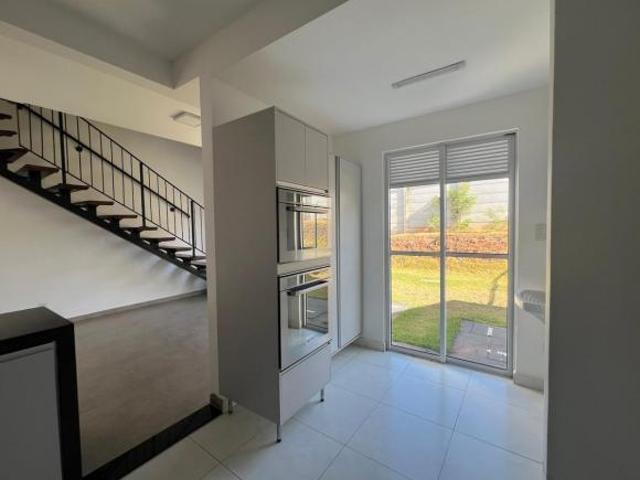 Casa com 2 quartos e 84 m² em venda e aluguel, Balneário Tropical