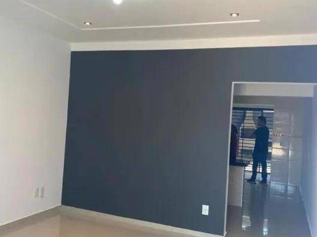 Casa com 2 quartos e 86 m² à venda em Jardim Roberto