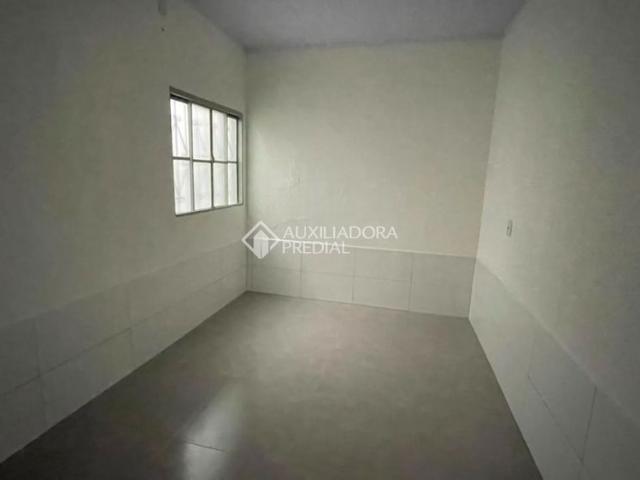 Casa com 2 quartos e 120m² para alugar em Neópolis, Gravataí