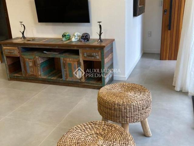 Casa com 2 quartos e 120m² para alugar em Centro, Garopaba