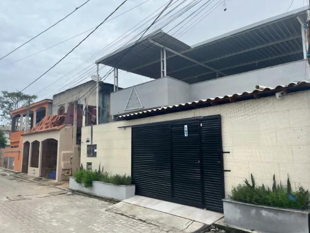 Casa com 2 Quartos e 1 banheiro à Venda, 100 m² por R$ 230.000