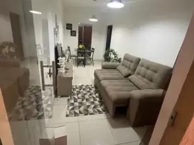Casa com 2 Quartos e 1 banheiro à Venda, 100 m² por R$ 303.000