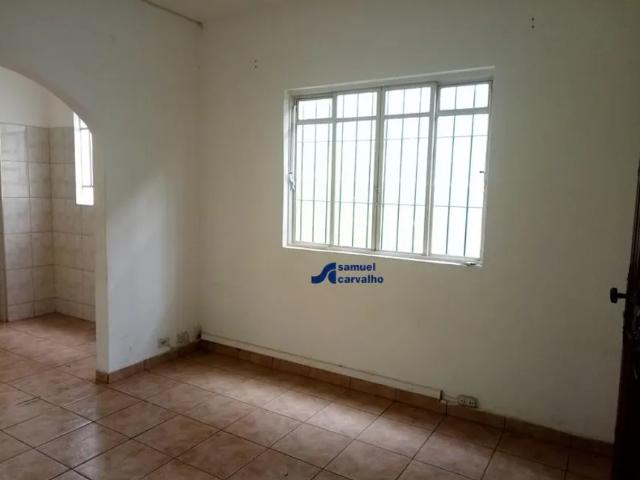Casa com 2 Quartos e 1 banheiro à Venda, 101 m² por R$ 490.000
