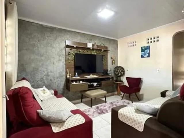 Casa com 2 Quartos e 1 banheiro à Venda, 10 m² por R$ 200.000