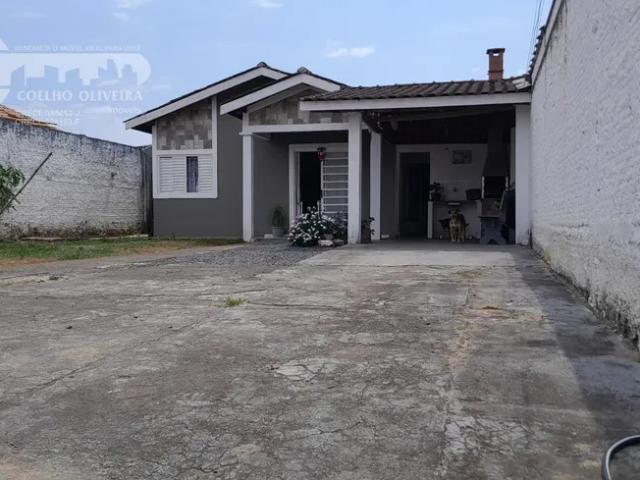 Casa com 2 Quartos e 1 banheiro à Venda, 118 m² por R$ 300.000