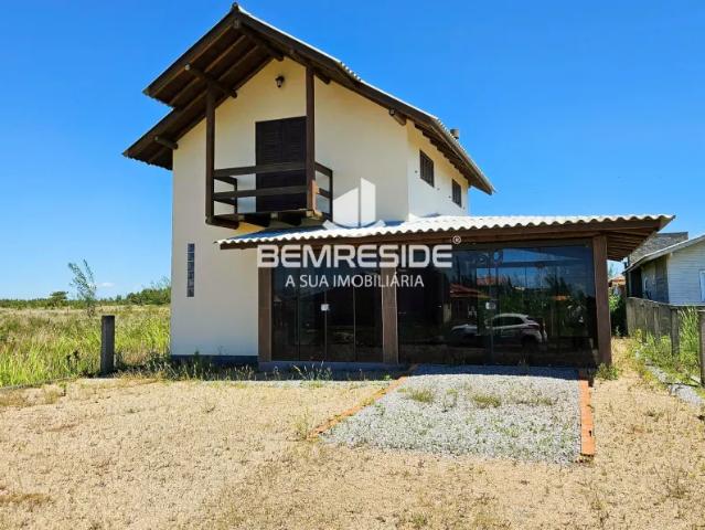Casa com 2 Quartos e 1 banheiro à Venda, 110 m² por R$ 350.000
