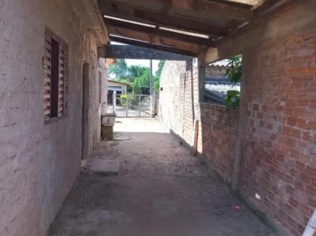 Casa com 2 Quartos e 1 banheiro à Venda, 110 m² por R$ 95.000
