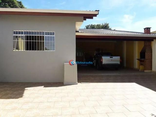 Casa com 2 Quartos e 1 banheiro à Venda, 111 m² por R$ 345.000