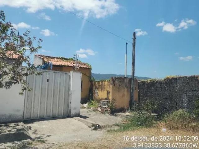 Casa com 2 Quartos e 1 banheiro à Venda, 125 m² por R$ 115.000