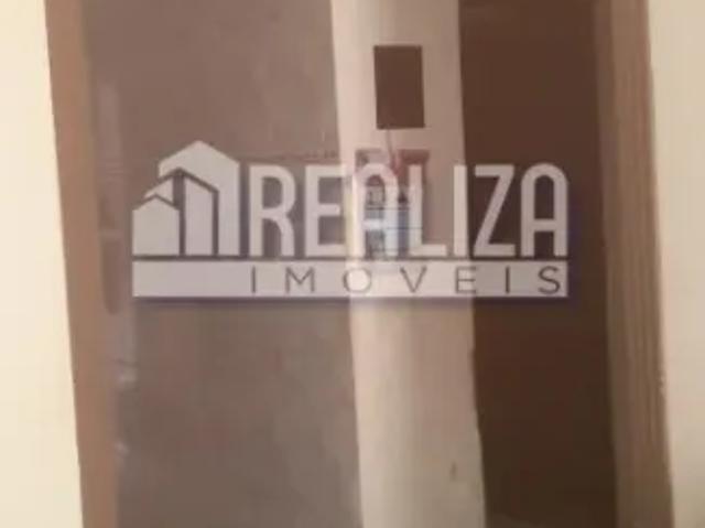 Casa com 2 Quartos e 1 banheiro à Venda, 125 m² por R$ 200.000