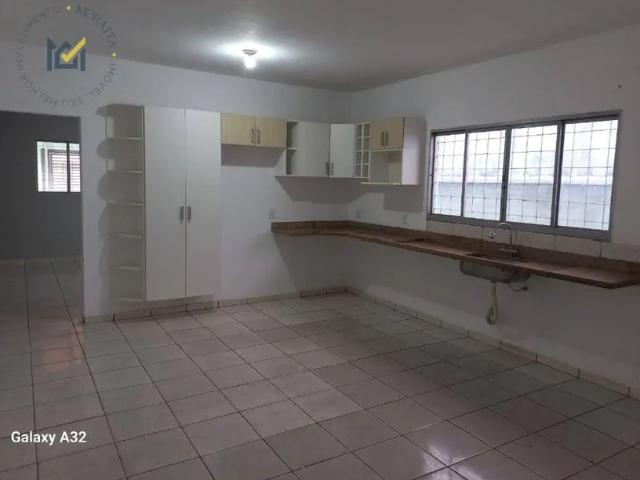 Casa com 2 Quartos e 1 banheiro à Venda, 120 m² por R$ 275.000