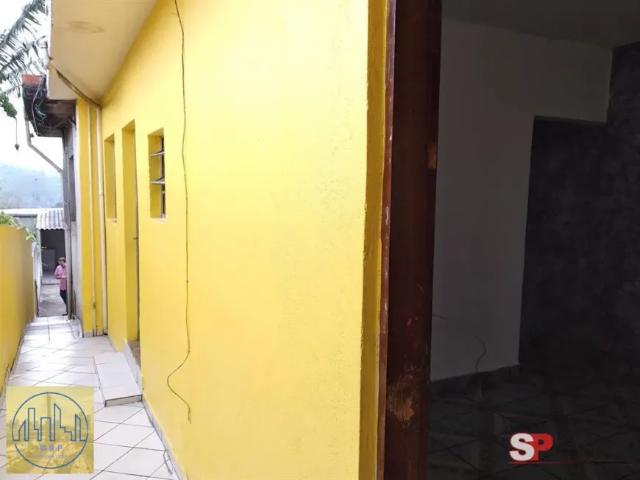 Casa com 2 Quartos e 1 banheiro à Venda, 120 m² por R$ 380.000