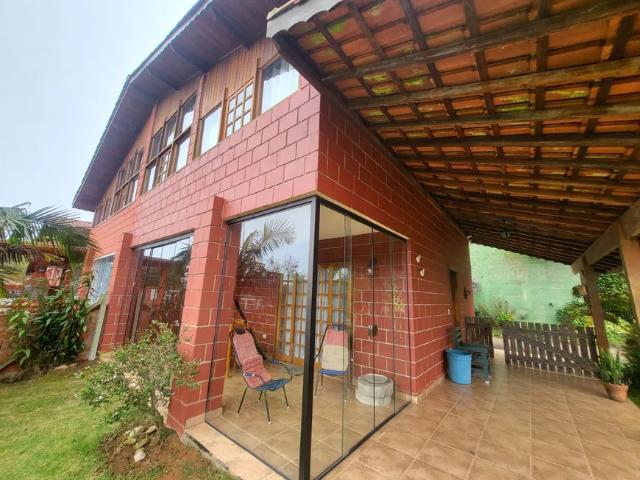 Casa com 2 Quartos e 1 banheiro à Venda, 137 m² por R$ 280.000