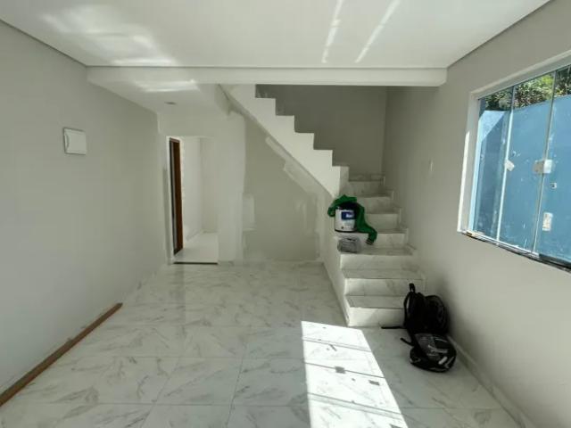 Casa com 2 Quartos e 1 banheiro à Venda, 138 m² por R$ 300.000