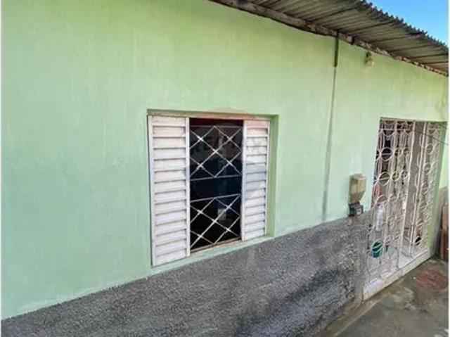 Casa com 2 Quartos e 1 banheiro à Venda, 144 m² por R$ 100.000