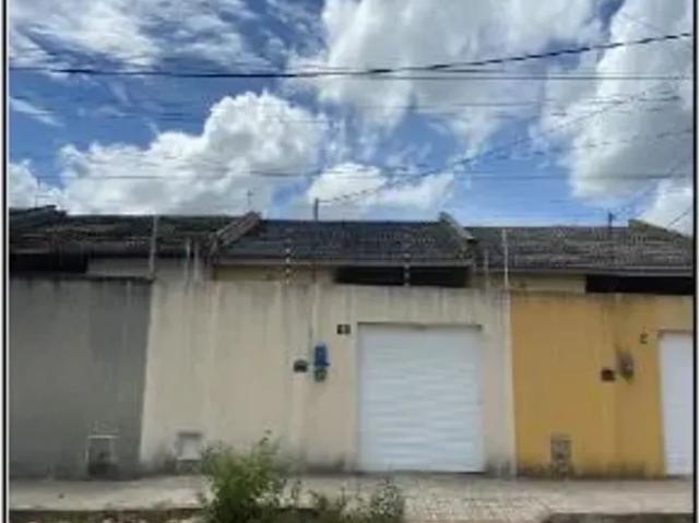 Casa com 2 Quartos e 1 banheiro à Venda, 155 m² por R$ 96.186