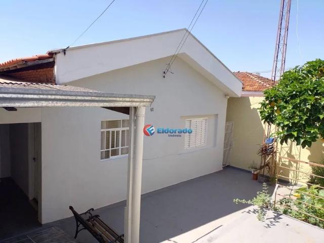Casa com 2 Quartos e 1 banheiro à Venda, 157 m² por R$ 287.500
