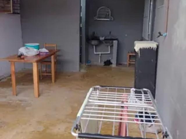 Casa com 2 Quartos e 1 banheiro à Venda, 150 m² por R$ 138.000