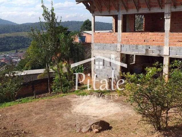 Casa com 2 Quartos e 1 banheiro à Venda, 170 m² por R$ 299.000