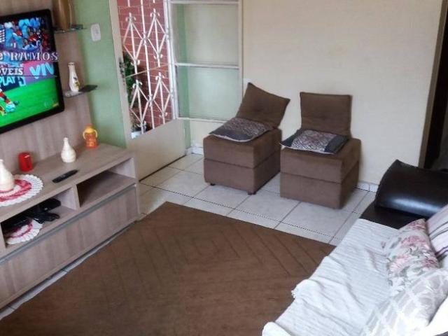 Casa com 2 Quartos e 1 banheiro à Venda, 170 m² por R$ 350.000